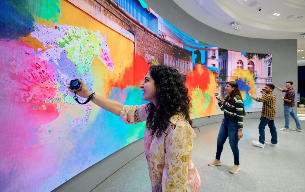 Samsung BKC Lifestyle Experience Store Opens Doors at Jio World Plaza ...